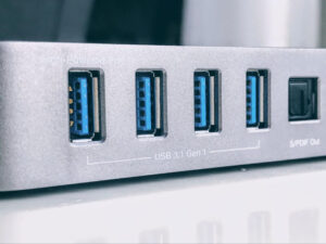 How to Connect USB Devices to MacBook Pro (Quick Guide)