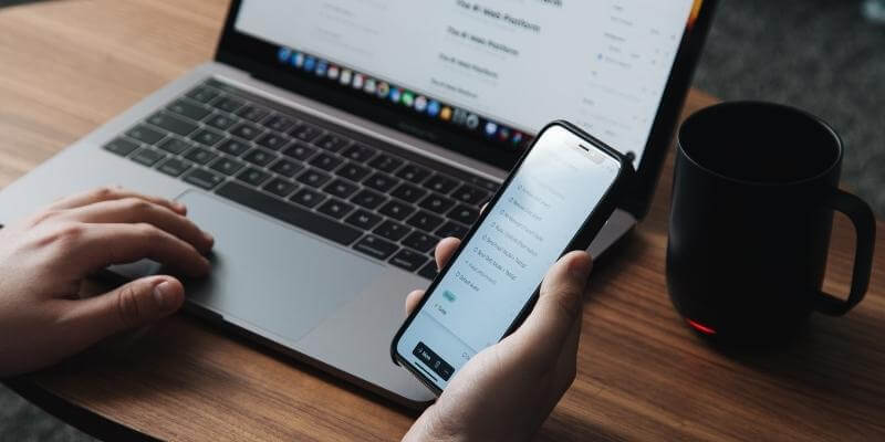3 Ways to Mirror iPhone to MacBook Pro (With Steps)